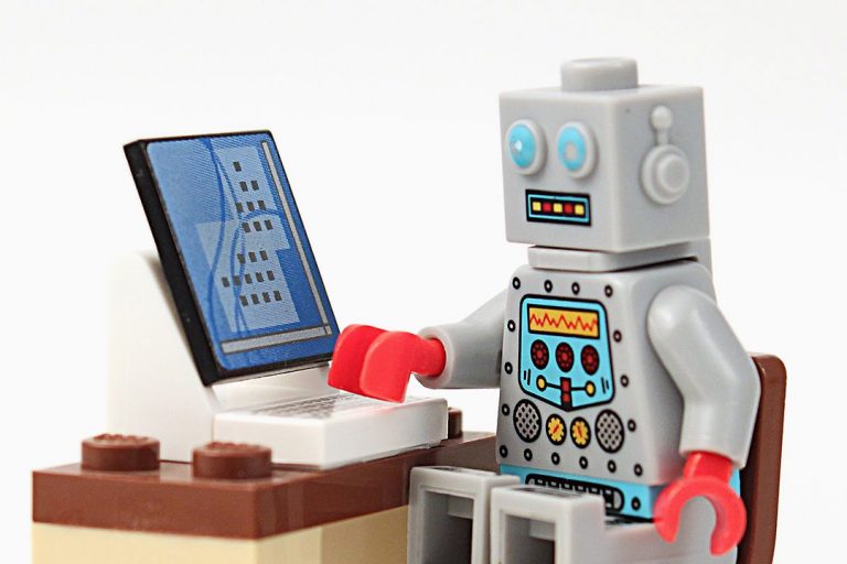 15 Best Discord Bots to Include in Your Server | Robots.net