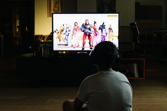 15 Best 4K TV for Gaming With PS4 and Xbox in 2022 | Robots.net
