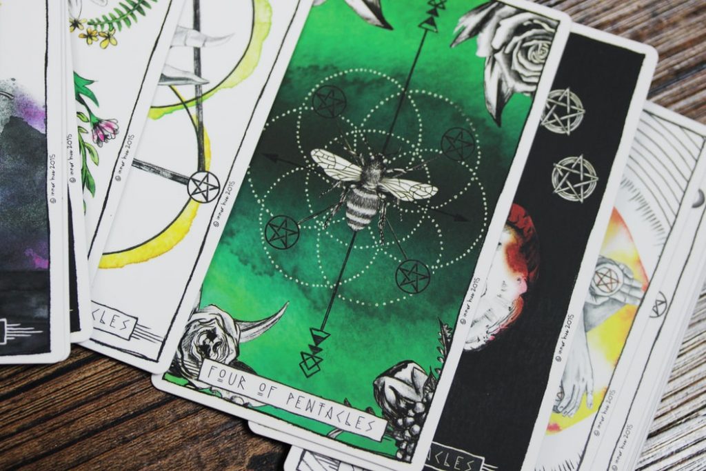 20 Free Tarot Card Reading Websites For Seeing Into Your Future ...