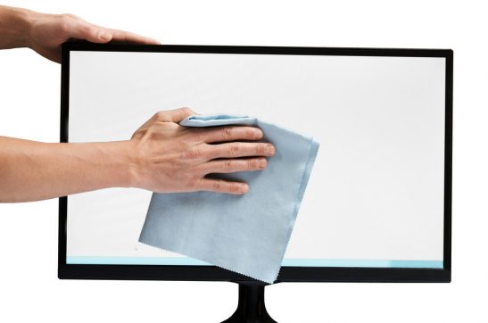 How to Clean A Computer or TV Screen Without Scratches | Robots.net