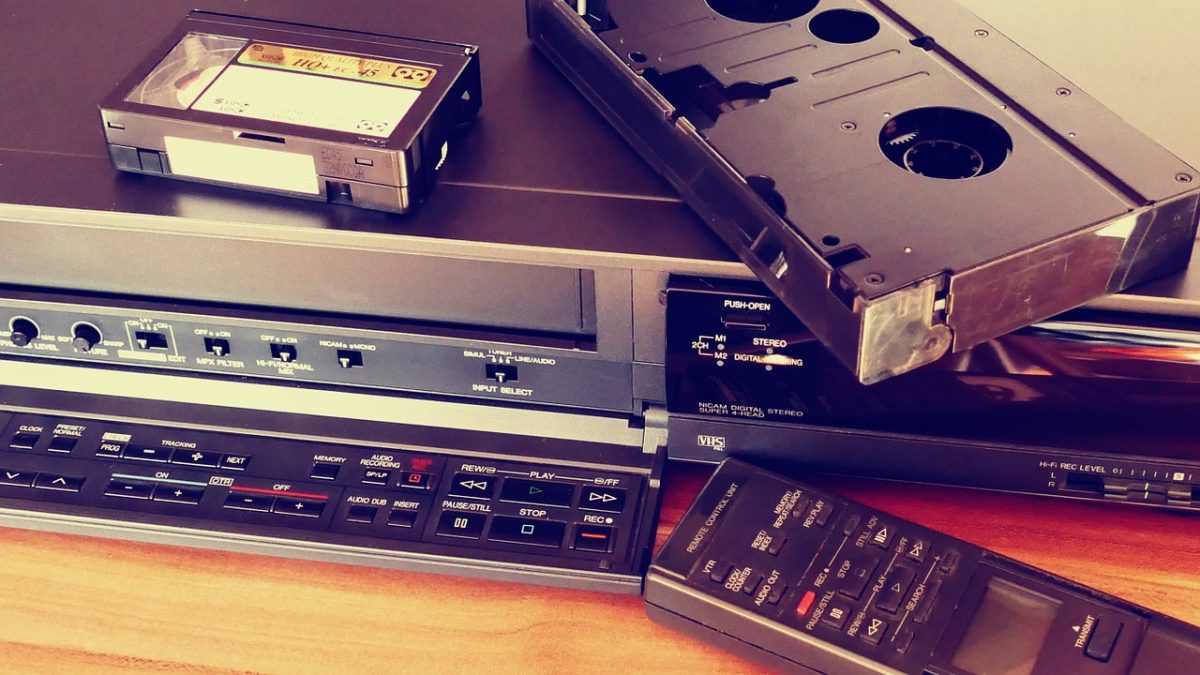 How to Convert VHS to Digital and DVD (DIY Guide) | Robots.net