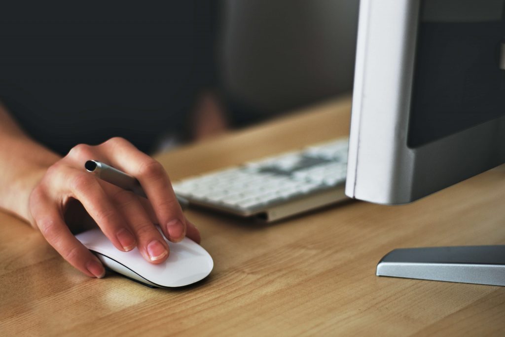 How to Use a Mouse Jiggler to Keep PC Always Awake | Robots.net