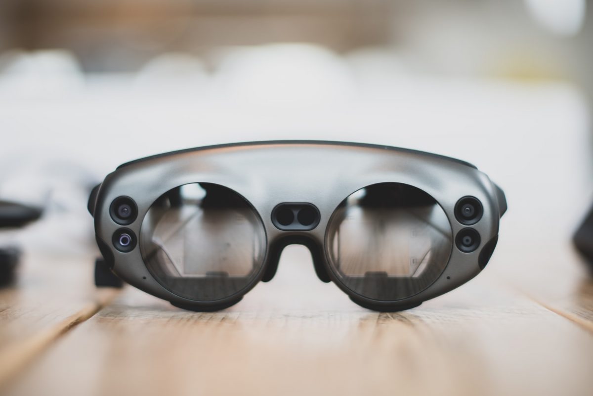 Apple Glasses: Everything We Know So Far | Robots.net