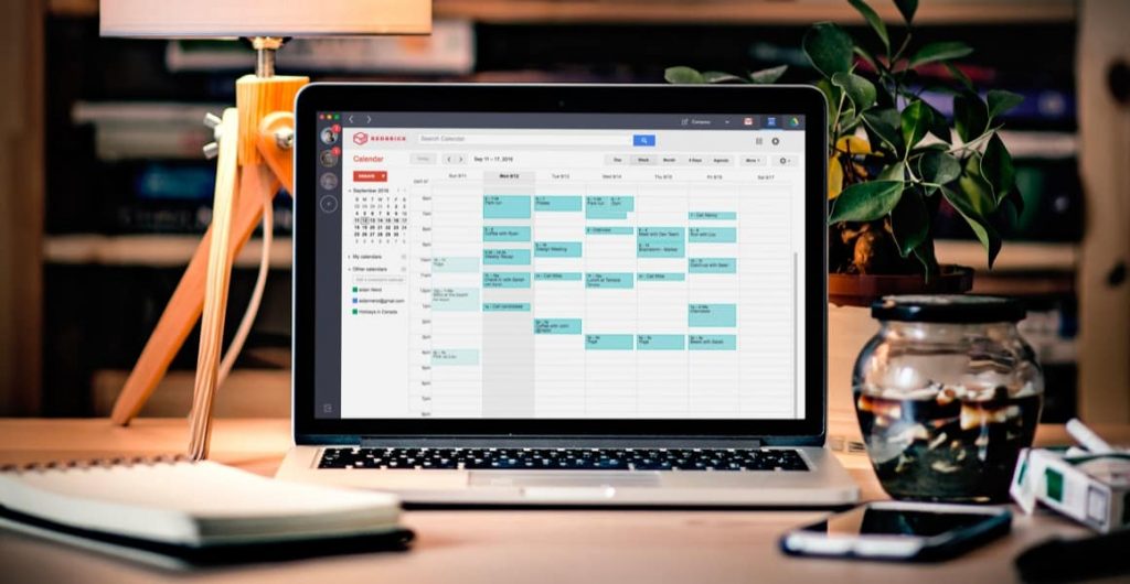 Google Calendar: A Review of the Cloud-Based Scheduler | Robots.net