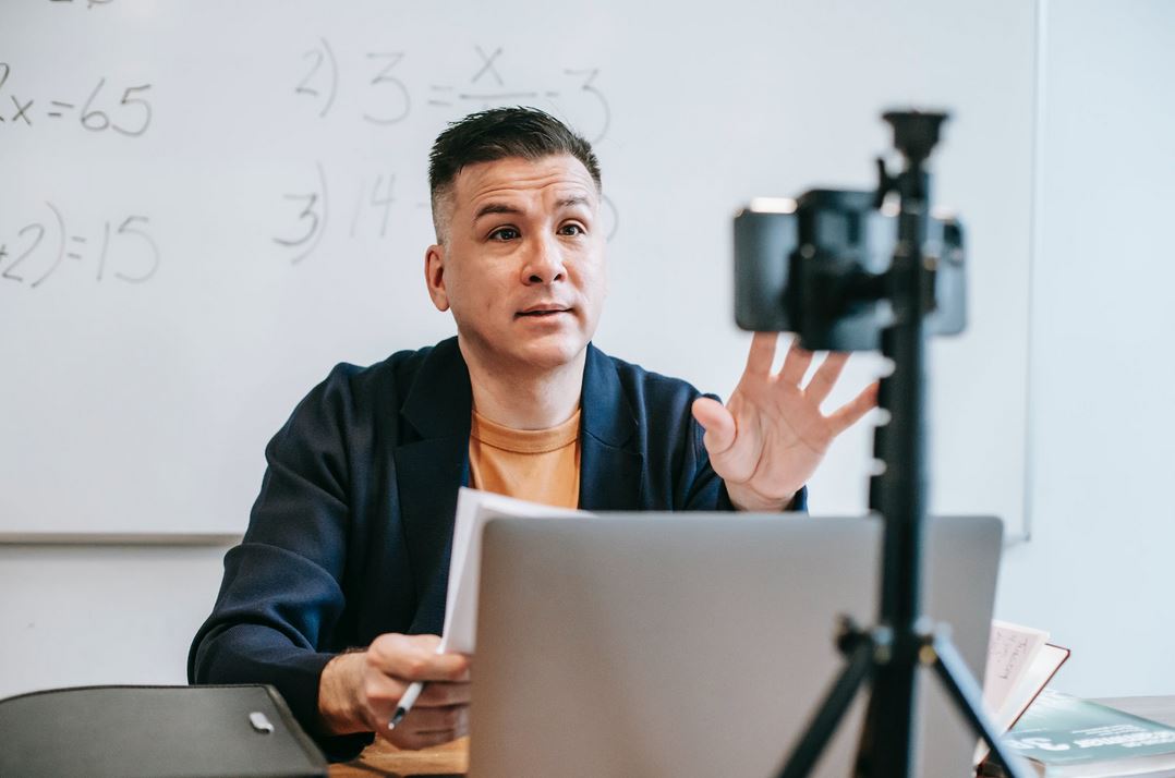 13 Best Webcam Recording Software for Windows and Mac | Robots.net