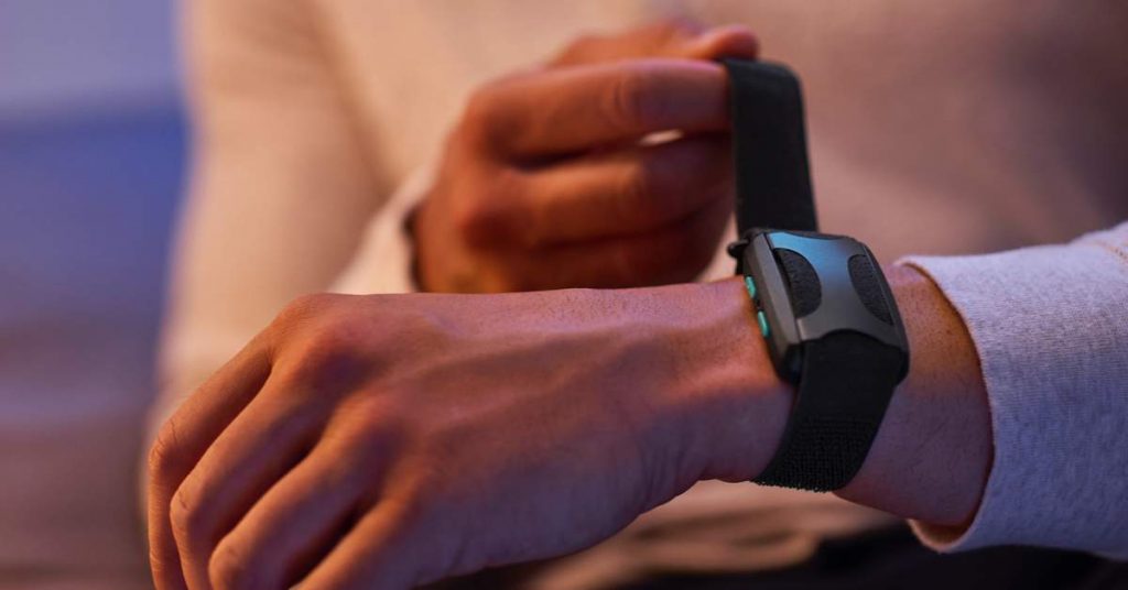 Apollo Neuro: A Review of the Wearable Device for Stress Relief ...