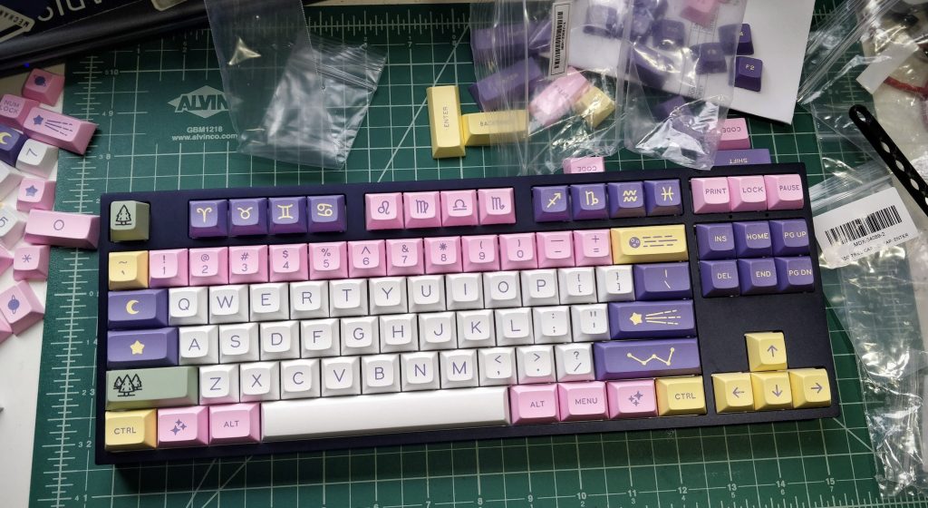 How to Build Custom Gaming Keyboards (Beginner's Guide) | Robots.net