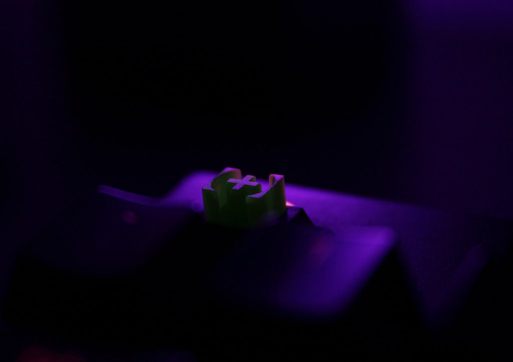 How to Build Custom Gaming Keyboards (Beginner's Guide) | Robots.net