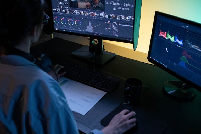 How to Use a Capture Card for PCs and Consoles | Robots.net