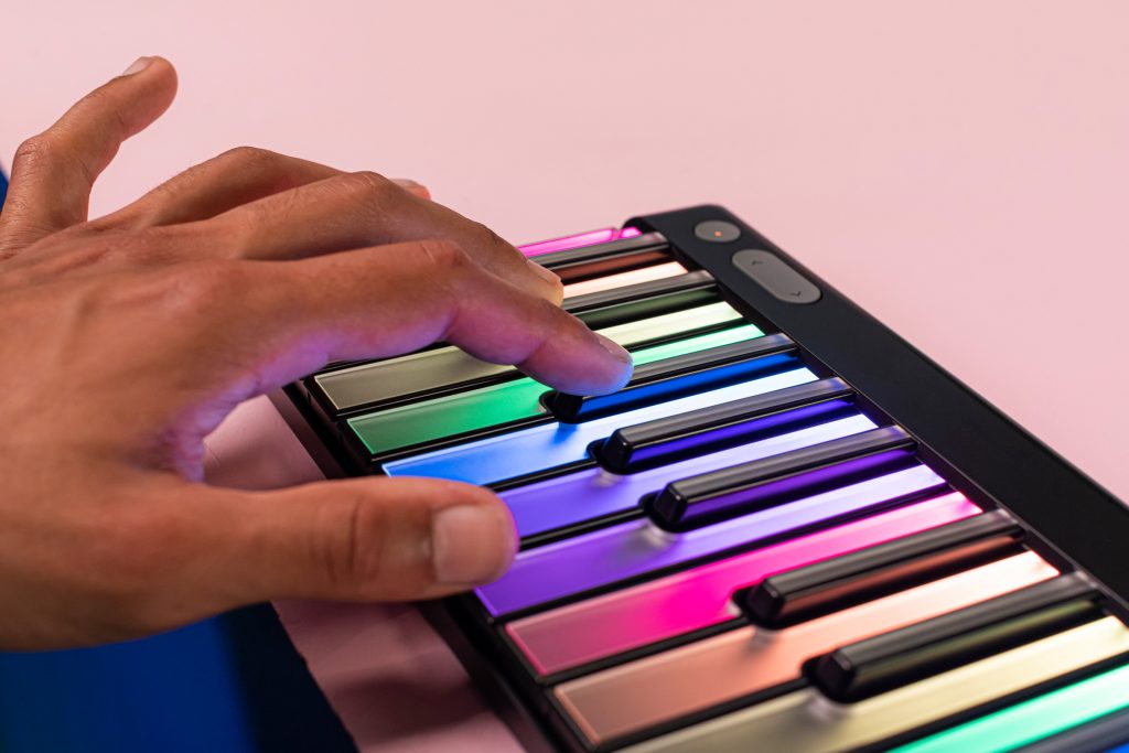 Lumi Keys: Review of the Colorful Learning Keyboard | Robots.net